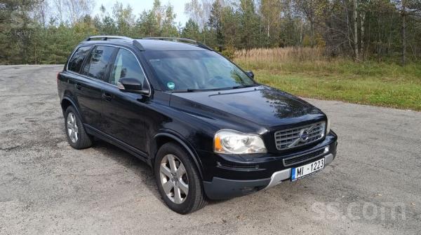 Melns Volvo XC90 2010 Daugavpils, ar dzinēja tilpumu 2.40 L un nobraukumu 237 tūkst. km par 8900 €, foto 7 vietnē AUTOMOTO.COM.LV