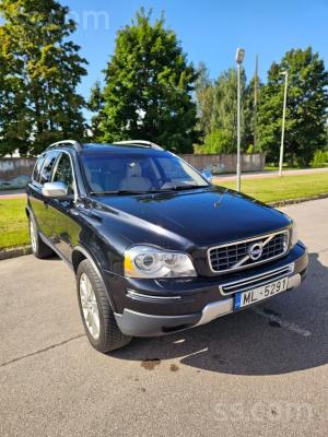 Melns Volvo XC90 2010 Cēsis, ar dzinēja tilpumu 2.40 L un nobraukumu 315 tūkst. km par 7997 €, foto  vietnē AUTOMOTO.COM.LV