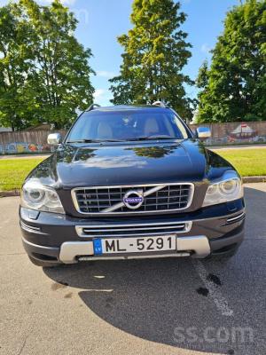 Melns Volvo XC90 2010 Cēsis, ar dzinēja tilpumu 2.40 L un nobraukumu 315 tūkst. km par 7997 €, foto 3 vietnē AUTOMOTO.COM.LV