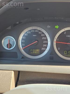 Black Volvo XC90 2010 in Cesis, with an engine capacity of 2.40 L and mileage of 315 thousand km for 7997 €, photo 17 on AUTOMOTO.COM.LV