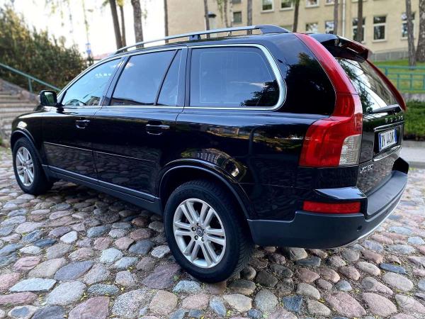 Melns Volvo XC90 2010 Utena, ar dzinēja tilpumu 2.40 L un nobraukumu 277 tūkst. km par 11150 €, foto 9 vietnē AUTOMOTO.COM.LV
