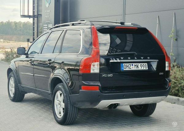 Melns Volvo XC90 2010 Viļņa, ar dzinēja tilpumu 2.40 L un nobraukumu 270 tūkst. km par 9500 €, foto 10 vietnē AUTOMOTO.COM.LV