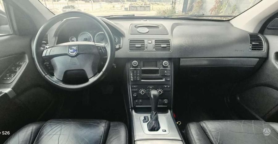 Melns Volvo XC90 2010 Viļņa, ar dzinēja tilpumu 2.40 L un nobraukumu 270 tūkst. km par 9550 €, foto 22 vietnē AUTOMOTO.COM.LV