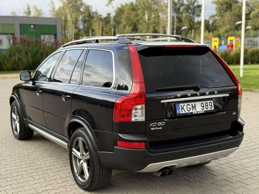 Black Volvo XC90 2010 in Vilnius, with an engine capacity of 3.20 L and mileage of 299 thousand km for 7500 €, photo 4 on AUTOMOTO.COM.LV