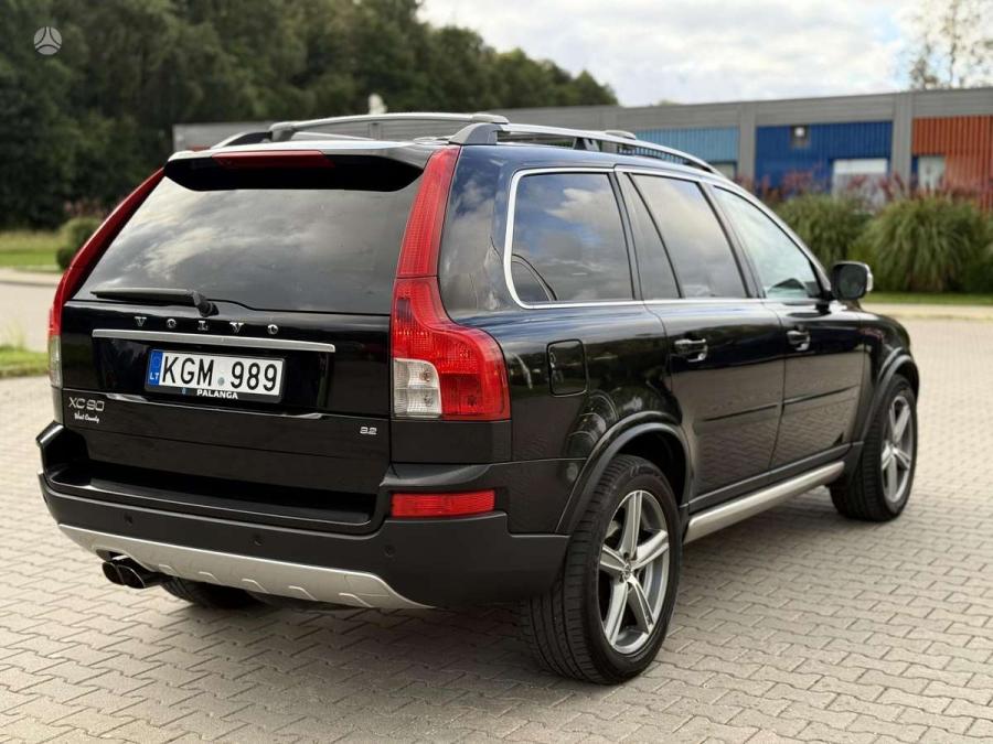 Black Volvo XC90 2010 in Vilnius, with an engine capacity of 3.20 L and mileage of 299 thousand km for 7500 €, photo 6 on AUTOMOTO.COM.LV