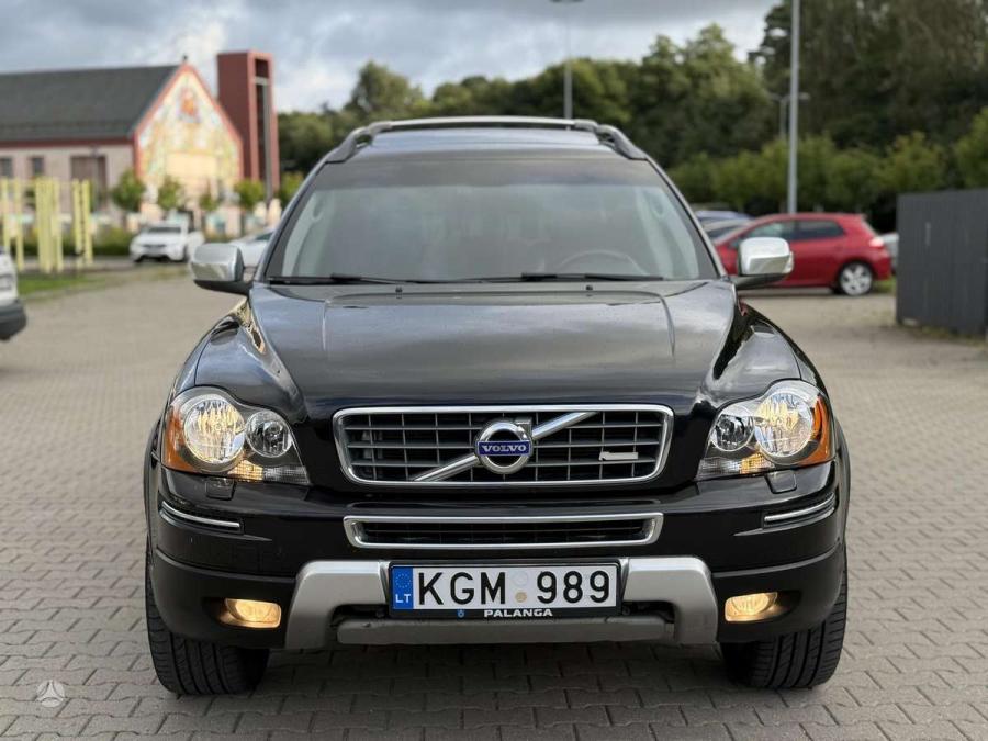 Black Volvo XC90 2010 in Vilnius, with an engine capacity of 3.20 L and mileage of 299 thousand km for 7500 €, photo 9 on AUTOMOTO.COM.LV