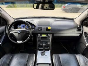 Black Volvo XC90 2010 in Vilnius, with an engine capacity of 3.20 L and mileage of 299 thousand km for 7500 €, photo 12 on AUTOMOTO.COM.LV