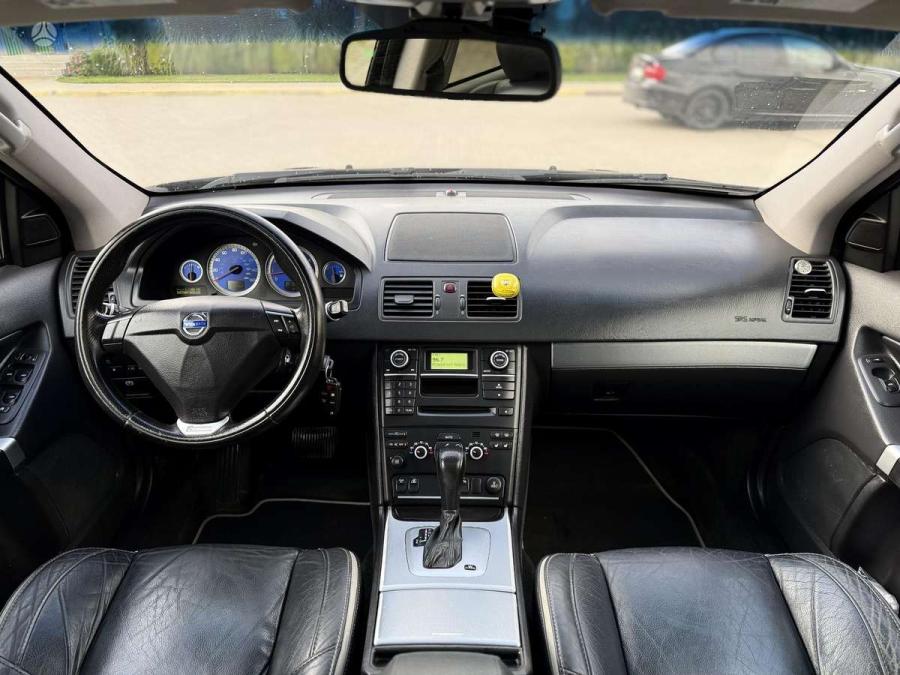 Black Volvo XC90 2010 in Vilnius, with an engine capacity of 3.20 L and mileage of 299 thousand km for 7500 €, photo 12 on AUTOMOTO.COM.LV