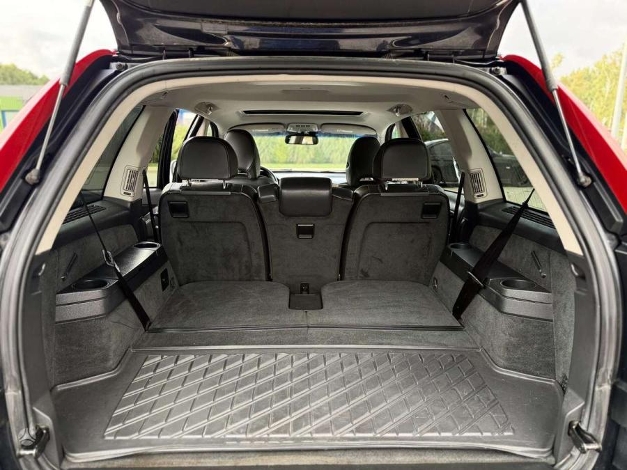 Black Volvo XC90 2010 in Vilnius, with an engine capacity of 3.20 L and mileage of 299 thousand km for 7500 €, photo 20 on AUTOMOTO.COM.LV