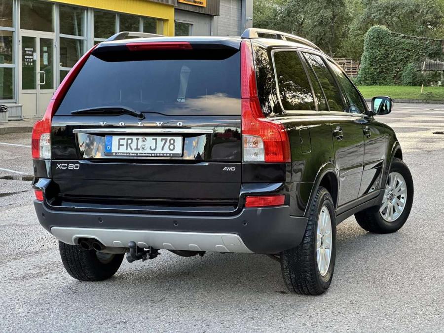 Melns Volvo XC90 2010 Jonava, ar dzinēja tilpumu 2.40 L un nobraukumu 390 tūkst. km par 7850 €, foto 11 vietnē AUTOMOTO.COM.LV