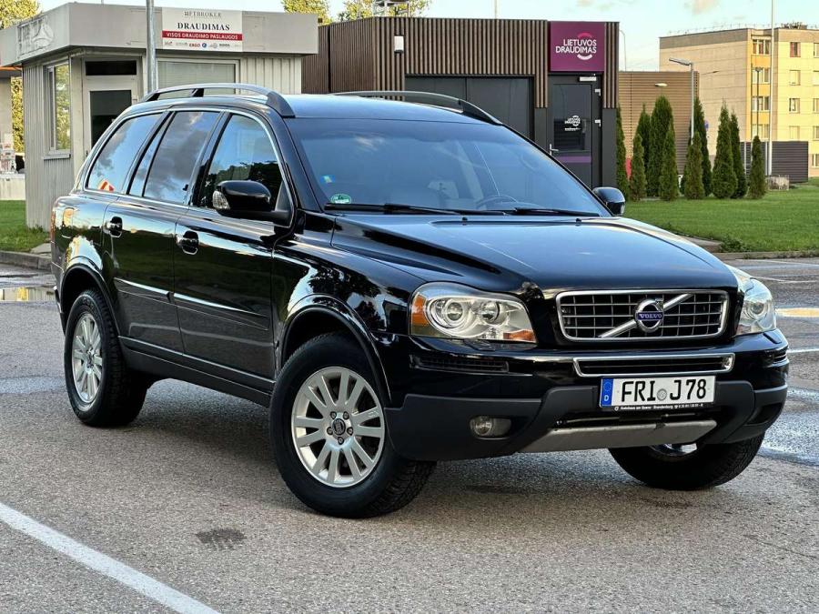 Melns Volvo XC90 2010 Jonava, ar dzinēja tilpumu 2.40 L un nobraukumu 390 tūkst. km par 7850 €, foto 15 vietnē AUTOMOTO.COM.LV