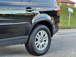 Melns Volvo XC90 2010 Jonava, ar dzinēja tilpumu 2.40 L un nobraukumu 390 tūkst. km par 7850 €, foto 20 vietnē AUTOMOTO.COM.LV