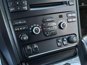 Melns Volvo XC90 2010 Jonava, ar dzinēja tilpumu 2.40 L un nobraukumu 390 tūkst. km par 7850 €, foto 27 vietnē AUTOMOTO.COM.LV