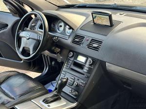 Melns Volvo XC90 2010 Jonava, ar dzinēja tilpumu 2.40 L un nobraukumu 390 tūkst. km par 7850 €, foto 35 vietnē AUTOMOTO.COM.LV