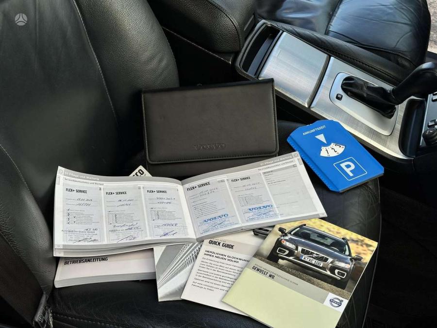 Melns Volvo XC90 2010 Jonava, ar dzinēja tilpumu 2.40 L un nobraukumu 390 tūkst. km par 7850 €, foto 36 vietnē AUTOMOTO.COM.LV