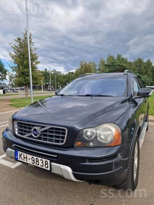 Melns Volvo XC90 2010 Rīga, ar dzinēja tilpumu 2.40 L un nobraukumu 370 tūkst. km par 6500 €, foto  vietnē AUTOMOTO.COM.LV
