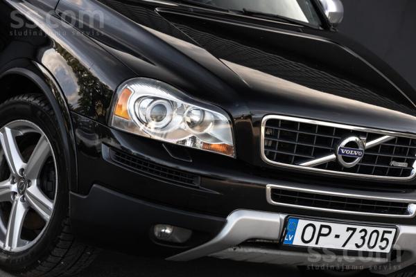 Melns Volvo XC90 2010 Jelgava, ar dzinēja tilpumu 2.40 L un nobraukumu 315 tūkst. km par 8000 €, foto 5 vietnē AUTOMOTO.COM.LV