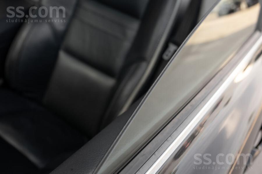 Melns Volvo XC90 2010 Jelgava, ar dzinēja tilpumu 2.40 L un nobraukumu 315 tūkst. km par 8000 €, foto 25 vietnē AUTOMOTO.COM.LV