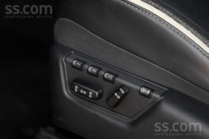 Melns Volvo XC90 2010 Jelgava, ar dzinēja tilpumu 2.40 L un nobraukumu 315 tūkst. km par 8000 €, foto 26 vietnē AUTOMOTO.COM.LV