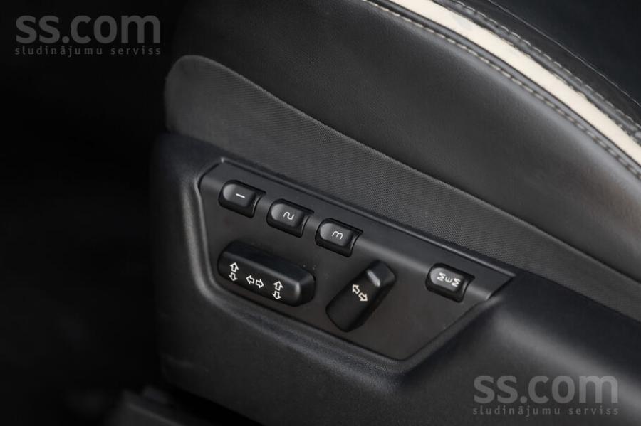 Melns Volvo XC90 2010 Jelgava, ar dzinēja tilpumu 2.40 L un nobraukumu 315 tūkst. km par 8000 €, foto 26 vietnē AUTOMOTO.COM.LV