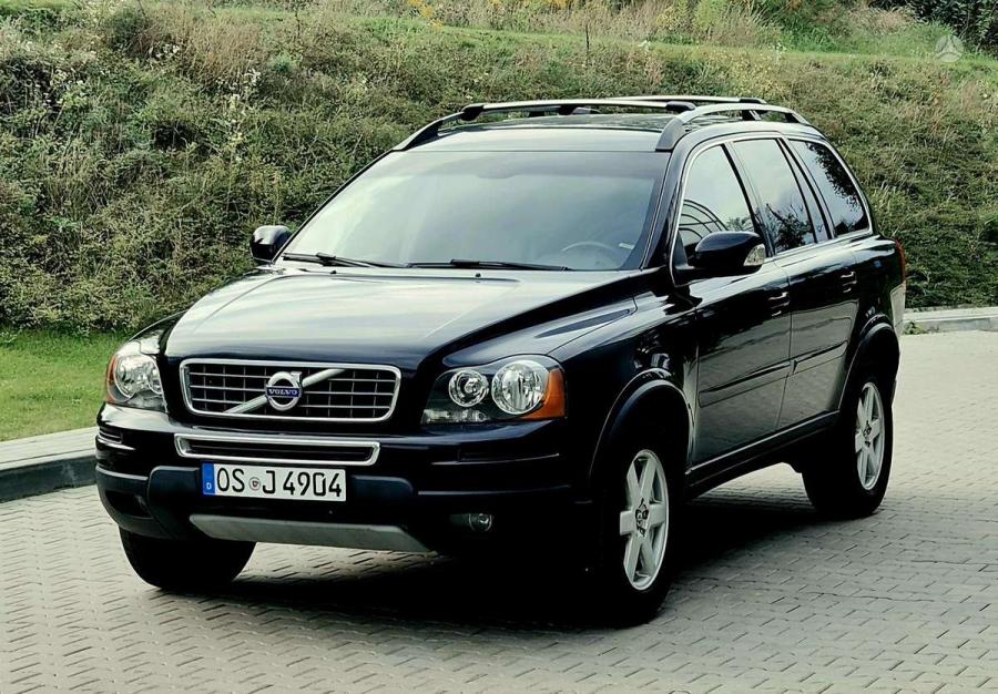 Black Volvo XC90 2010 in Vilnius, with an engine capacity of 2.40 L and mileage of 270 thousand km for 9499 €, photo 1 on AUTOMOTO.COM.LV