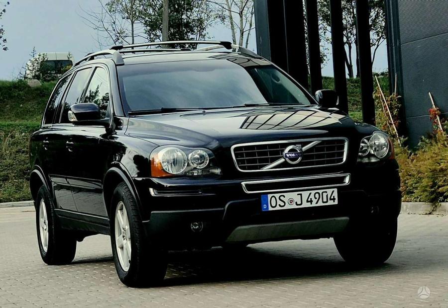 Black Volvo XC90 2010 in Vilnius, with an engine capacity of 2.40 L and mileage of 270 thousand km for 9499 €, photo 4 on AUTOMOTO.COM.LV