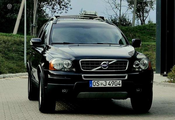 Black Volvo XC90 2010 in Vilnius, with an engine capacity of 2.40 L and mileage of 270 thousand km for 9499 €, photo 6 on AUTOMOTO.COM.LV