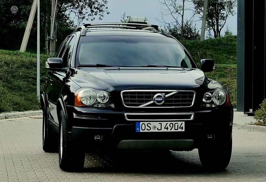 Black Volvo XC90 2010 in Vilnius, with an engine capacity of 2.40 L and mileage of 270 thousand km for 9499 €, photo 6 on AUTOMOTO.COM.LV