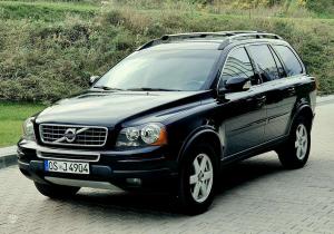 Black Volvo XC90 2010 in Vilnius, with an engine capacity of 2.40 L and mileage of 270 thousand km for 9499 €, photo 10 on AUTOMOTO.COM.LV