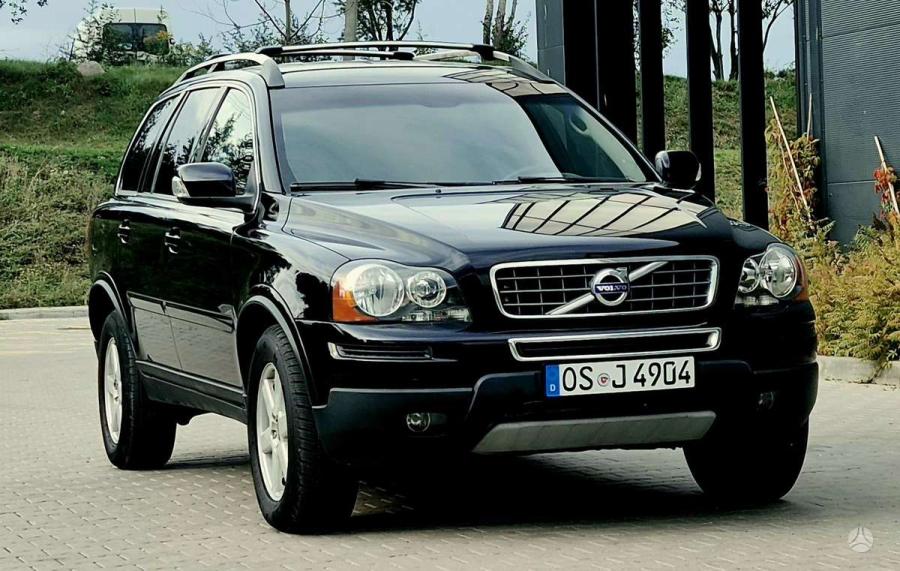 Black Volvo XC90 2010 in Vilnius, with an engine capacity of 2.40 L and mileage of 270 thousand km for 9499 €, photo 12 on AUTOMOTO.COM.LV