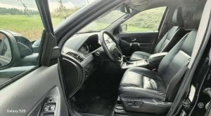 Black Volvo XC90 2010 in Vilnius, with an engine capacity of 2.40 L and mileage of 270 thousand km for 9499 €, photo 17 on AUTOMOTO.COM.LV