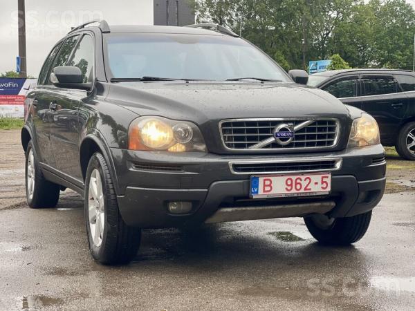 Melns Volvo XC90 2010 Rīga, ar dzinēja tilpumu 2.40 L un nobraukumu 0 tūkst. km par 7900 €, foto 1 vietnē AUTOMOTO.COM.LV