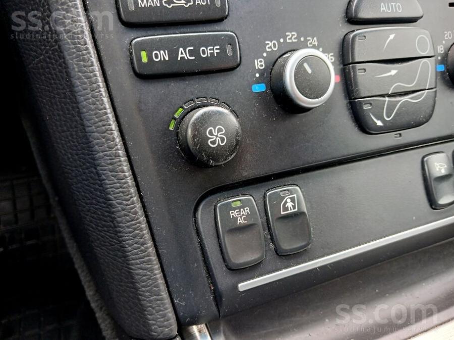 Melns Volvo XC90 2010 Rīga, ar dzinēja tilpumu 2.40 L un nobraukumu 0 tūkst. km par 5450 €, foto 20 vietnē AUTOMOTO.COM.LV