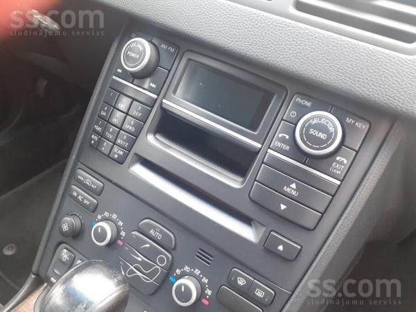 Volvo XC90 2010 Rīga vietnē Melns Volvo XC90 2010 Rīga, ar dzinēja tilpumu 2.40 L un nobraukumu 222 tūkst. km par 11200 €, foto 10 vietnē AUTOMOTO.COM.LV
