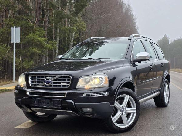 Black Volvo XC90 2011 in Vilnius, with an engine capacity of 2.40 L and mileage of 286 thousand km for 10350 €, photo 1 on AUTOMOTO.COM.LV