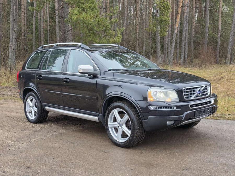 Melns Volvo XC90 2011 Viļņa, ar dzinēja tilpumu 2.40 L un nobraukumu 286 tūkst. km par 10350 €, foto 4 vietnē AUTOMOTO.COM.LV