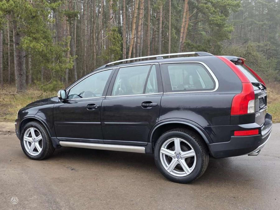 Melns Volvo XC90 2011 Viļņa, ar dzinēja tilpumu 2.40 L un nobraukumu 286 tūkst. km par 10350 €, foto 12 vietnē AUTOMOTO.COM.LV