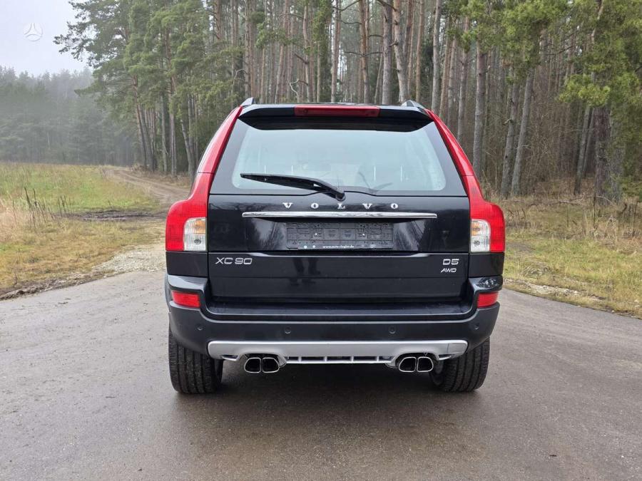Melns Volvo XC90 2011 Viļņa, ar dzinēja tilpumu 2.40 L un nobraukumu 286 tūkst. km par 10350 €, foto 14 vietnē AUTOMOTO.COM.LV