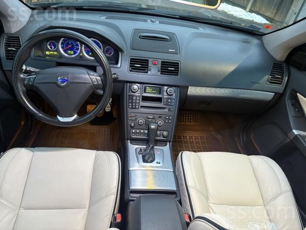 Melns Volvo XC90 2011 Rīga, ar dzinēja tilpumu 3.20 L un nobraukumu 342 tūkst. km par 9750 €, foto 4 vietnē AUTOMOTO.COM.LV