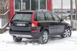 Black Volvo XC90 2011 in Riga, with an engine capacity of 2.40 L and mileage of 0 thousand km for 5990 €, photo 4 on AUTOMOTO.COM.LV