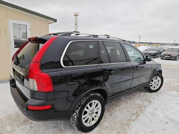 Black Volvo XC90 2011 in Vilnius, with an engine capacity of 2.40 L and mileage of 266 thousand km for 8700 €, photo 10 on AUTOMOTO.COM.LV