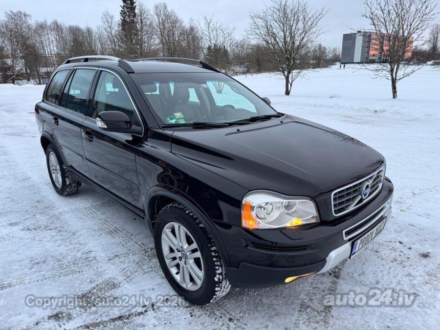Black Volvo XC90 2011 in Rapla, with an engine capacity of 2.40 L and mileage of 258 thousand km for 10400 €, photo 2 on AUTOMOTO.COM.LV