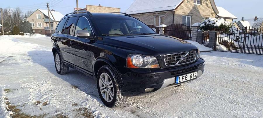 Melns Volvo XC90 2011 Raseiniai, ar dzinēja tilpumu 3.20 L un nobraukumu 180 tūkst. km par 7199 €, foto 2 vietnē AUTOMOTO.COM.LV