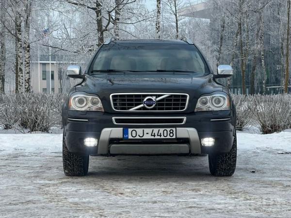 Black Volvo XC90 2011 in Jelgava, with an engine capacity of 2.40 L and mileage of 0 thousand km for 11800 €, photo 2 on AUTOMOTO.COM.LV