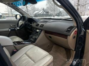 Melns Volvo XC90 2011 Jelgava, ar dzinēja tilpumu 2.40 L un nobraukumu 0 tūkst. km par 11800 €, foto 9 vietnē AUTOMOTO.COM.LV