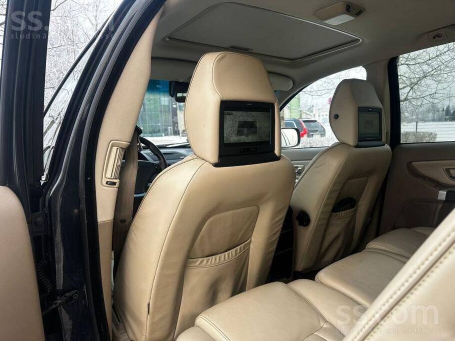 Melns Volvo XC90 2011 Jelgava, ar dzinēja tilpumu 2.40 L un nobraukumu 0 tūkst. km par 11800 €, foto 19 vietnē AUTOMOTO.COM.LV