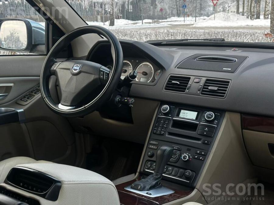 Melns Volvo XC90 2011 Jelgava, ar dzinēja tilpumu 2.40 L un nobraukumu 0 tūkst. km par 11800 €, foto 20 vietnē AUTOMOTO.COM.LV