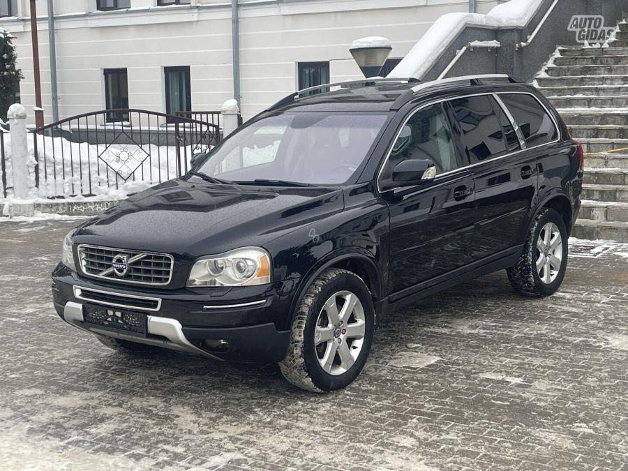 Black Volvo XC90 2011 in Vilnius, with an engine capacity of 2.40 L and mileage of 288 thousand km for 8950 €, photo 1 on AUTOMOTO.COM.LV