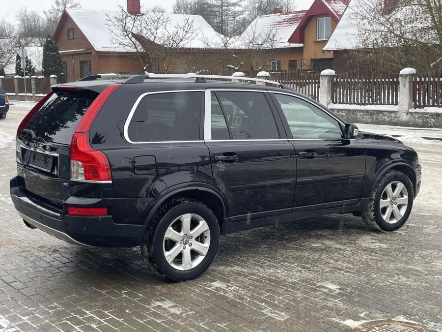 Black Volvo XC90 2011 in Vilnius, with an engine capacity of 2.40 L and mileage of 288 thousand km for 8950 €, photo 5 on AUTOMOTO.COM.LV