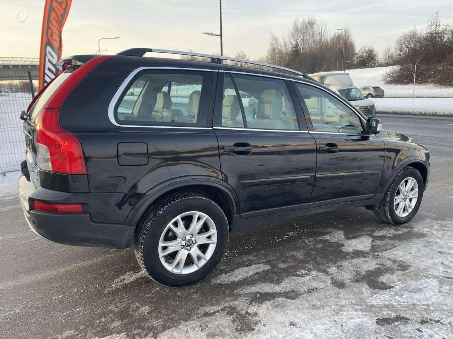 Melns Volvo XC90 2011 Kauņa, ar dzinēja tilpumu 2.40 L un nobraukumu 327 tūkst. km par 7350 €, foto 9 vietnē AUTOMOTO.COM.LV